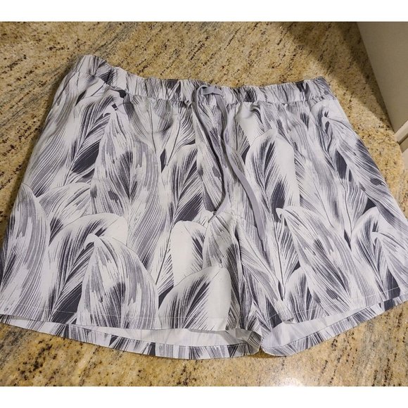 Reel Legends | Shorts | Reel Legends Womens Adventure Shorts Palm Print ...